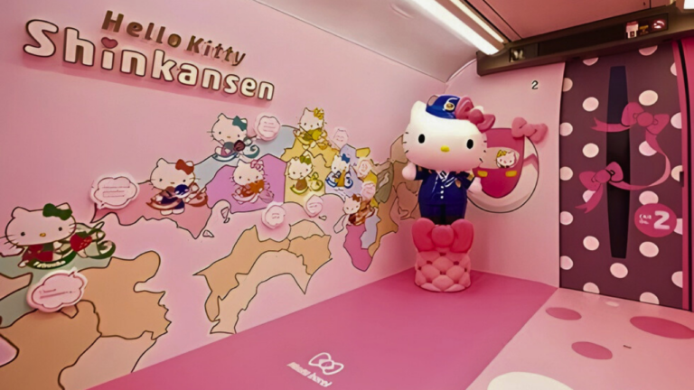 Hello Kitty Shinkansen: Osaka → Hakata